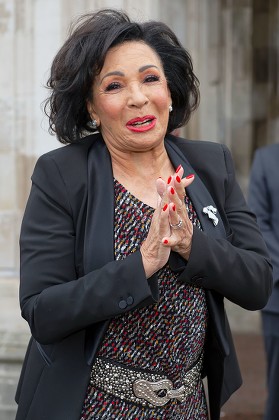dame shirley bassey given freedom her home Stockfotos (Exklusiv ...