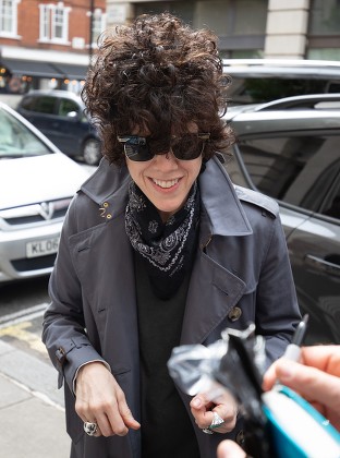 6 Lp signs autographs at bbc Stock Pictures, Editorial Images and Stock ...