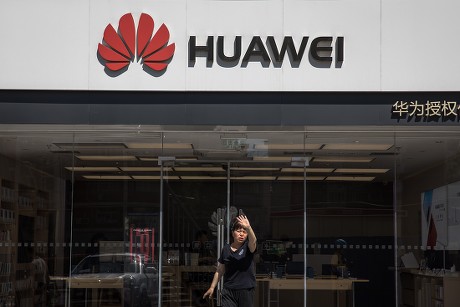 Huaweis Worker Gestures Stop Photographer Taking Editorial Stock Photo ...