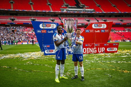 Emotional Mike Dean Referee Tranmere Rovers Editorial Stock Photo ...