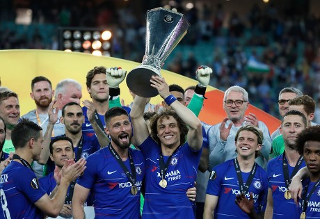 Chelsea Players Celebrate Trophy After Winning Editorial Stock Photo ...