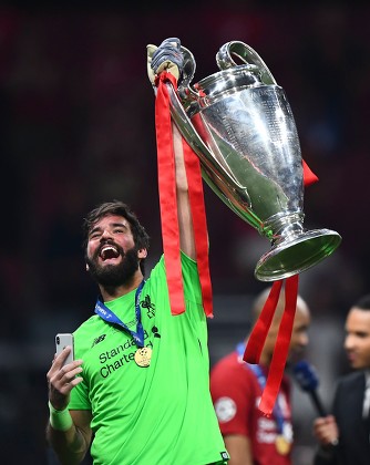 Liverpool Goalkeeper Alisson Becker Celebrates Trophy Editorial Stock ...