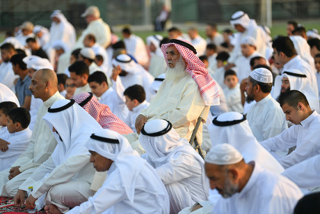Kuwait Muslims Attend Morning Prayer Session Editorial Stock Photo ...