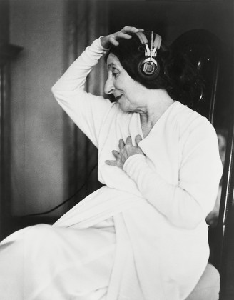 Wanda Landowska 18791959 Polishborn Harpsichordist Wearing Editorial ...