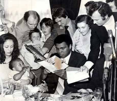 Muhammad Ali Third Wife Veronica 1977 Editorial Stock Photo - Stock ...