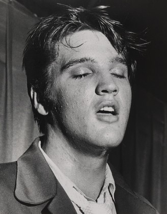 Elvis Presley 19351977 Prizewinning Performance Portrait Editorial ...