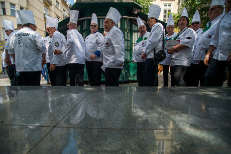 65 Chefs parade Stock Pictures, Editorial Images and Stock Photos ...