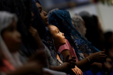 People Congregate Light World Church Their Editorial Stock Photo ...