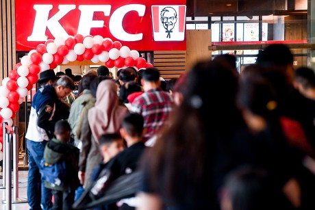 __COUNT__ imágenes de KFC opens first Belgian branch, Brussels, Belgium ...