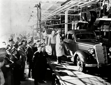 8 Ford motor company automobile assembly line Stock Pictures, Editorial ...