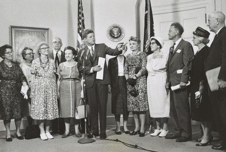 Older Peace Corps Volunteers Visit President Editorial Stock Photo ...