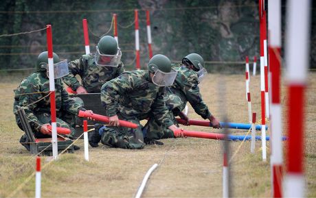 69 Mine sweeping Stock Pictures, Editorial Images and Stock Photos ...