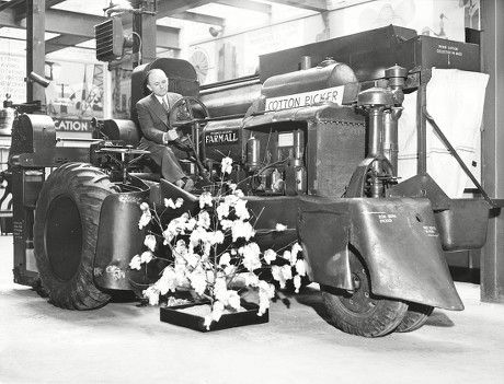 MECHANICAL COTTON PICKER DEVELOPED 1936 MACHINE Editorial Stock Photo ...