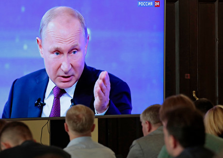 Russian Journalists Watch Russian President Vladimir Editorial Stock ...