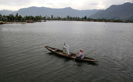 Kashmir Boatwomen Row Boat On Waters Editorial Stock Photo - Stock ...