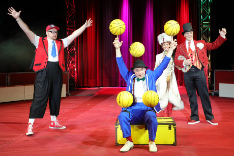 __COUNT__ Zirk ! Circus, The Big Top Spectacular, Showring ...