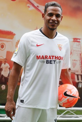 Brazilian Midfielder Fernando Reges Poses Photographers Editorial Stock ...