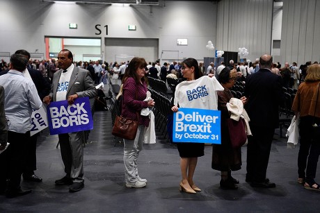 Party Members Arrive Conservative Party Leadership Editorial Stock ...