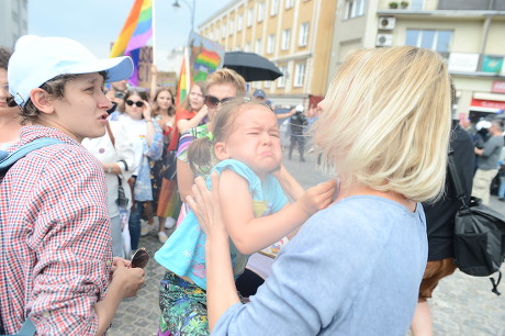 Child Crying After Extreme Rightwing Groups Editorial Stock Photo ...