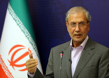 imágenes de Iranian government spokesman Ali Rabiei speaks to the media ...