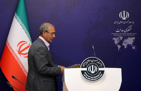 imágenes de Iranian government spokesman Ali Rabiei speaks to the media ...