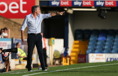 Southend United Manager Kevin Bond Passing Editorial Stock Photo ...