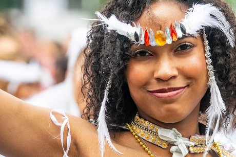 Fotos de stock de summer carnival street parade rotterdam (exclusivas ...