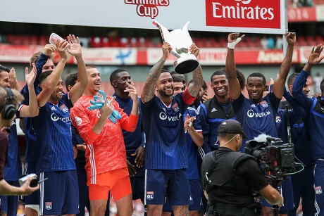 Memphis Depay Lyon Lifts Winners Trophy Editorial Stock Photo - Stock ...