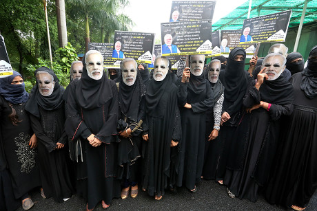 Indian Muslim Women Wearing Masks Depicting Editorial Stock Photo ...