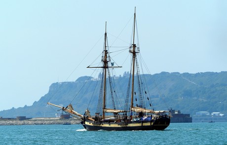 hms pickle replica ship sailing off dorset Stock Photos (Exclusive ...