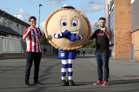 Wigan Mascot Crusty Pie Poses Stoke Editorial Stock Photo - Stock Image ...