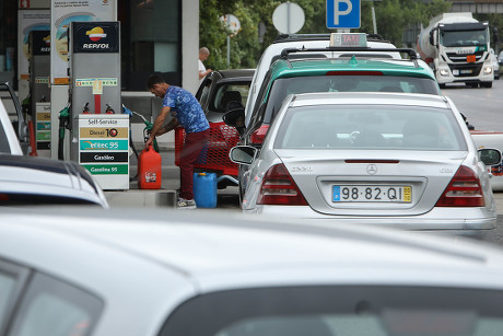 Portuguese Drivers Wait Line Refuel Their Editorial Stock Photo - Stock ...
