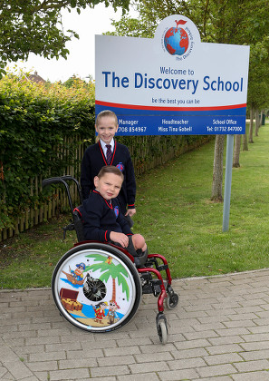 __COUNT__ Preparing for first day at The Discovery School, Kings Hill ...