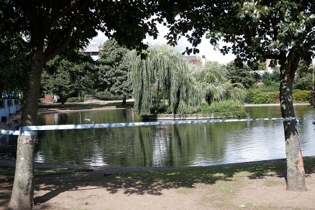 police discover body pond feltham london Stock Photos (Exclusive ...