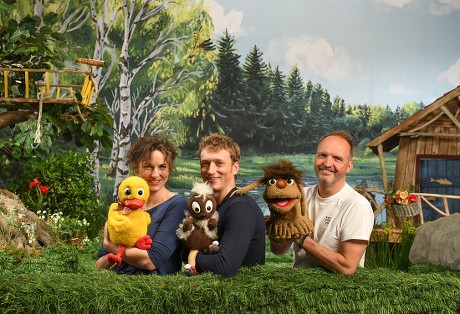 1,000 Television puppets Stock Pictures, Editorial Images and Stock ...