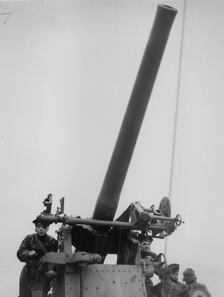 35 Naval anti aircraft guns Stock Pictures, Editorial Images and Stock ...