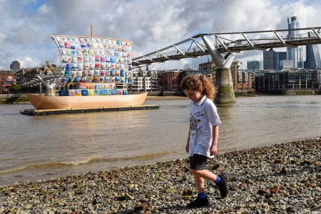 Pupil Ark Atwood Primary Academy Westminster Editorial Stock Photo ...