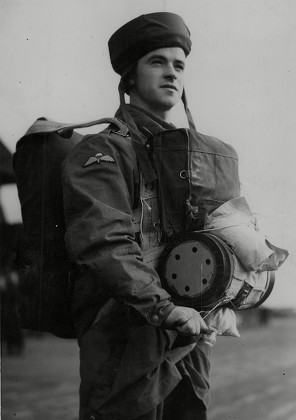 Wwii Britain Army Paratroopersbritish Parachute Squadron Editorial ...