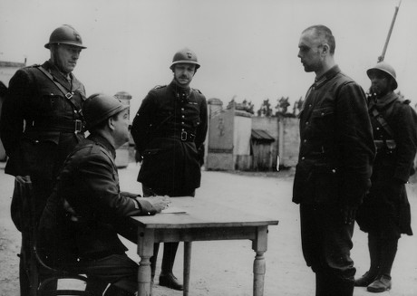 20 Prisoners being interrogated Stock Pictures, Editorial Images and ...