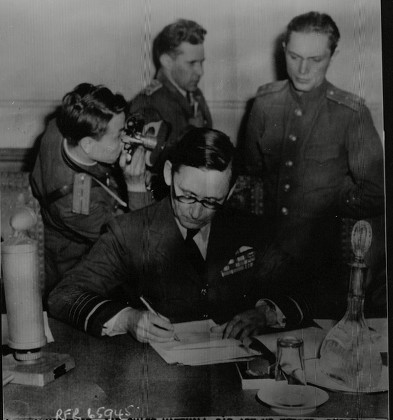 Wwii Europe Germany Surrender Picture Shows Editorial Stock Photo ...