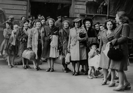 Wwii Britain War Weddings Train Carrying Editorial Stock Photo - Stock ...