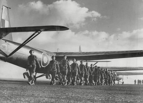 Wwii Britain Army Airbornethis Heavy Glider Editorial Stock Photo ...