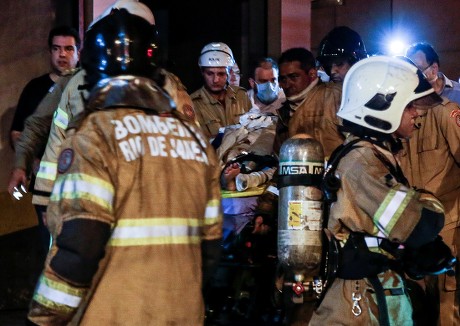 Firefighters Medical Staff Evacuate Injured Patient Editorial Stock ...