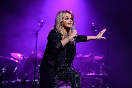 bonnie tyler concert london palladium Stock Photos (Exclusive ...