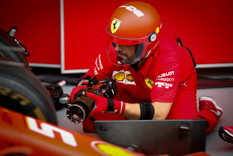 Scuderia Ferrari Mechanics Practice Drills Marina Editorial Stock Photo ...