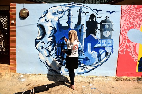 Iraqi Artist Paints Graffiti On Destroyed Editorial Stock Photo - Stock ...
