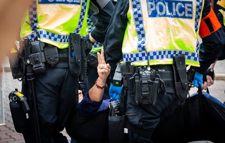 __COUNT__ Extinction Rebellion protest in Brisbane, Perth, Australia ...