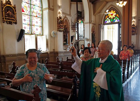 Thaichinese Catholic Priest Blessing Devotees During Editorial Stock ...