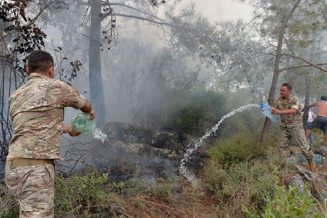 Lebanese Army Soldiers Try Extinguish Fire Editorial Stock Photo ...
