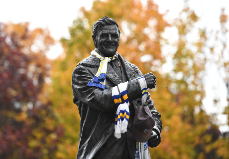 Don Revie Statue Outside Elland Road Editorial Stock Photo - Stock ...